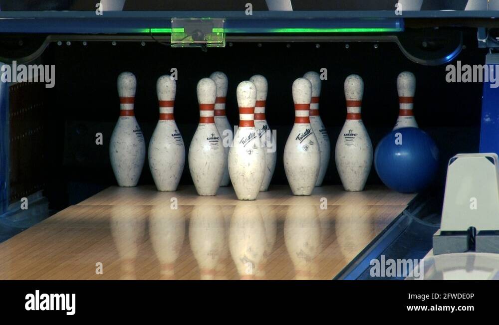 Bowling lanes gutter Stock Videos & Footage - HD and 4K Video Clips - Alamy
