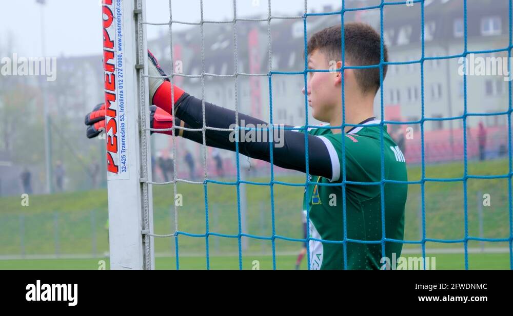Freekick wall Stock Videos & Footage - HD and 4K Video Clips - Alamy