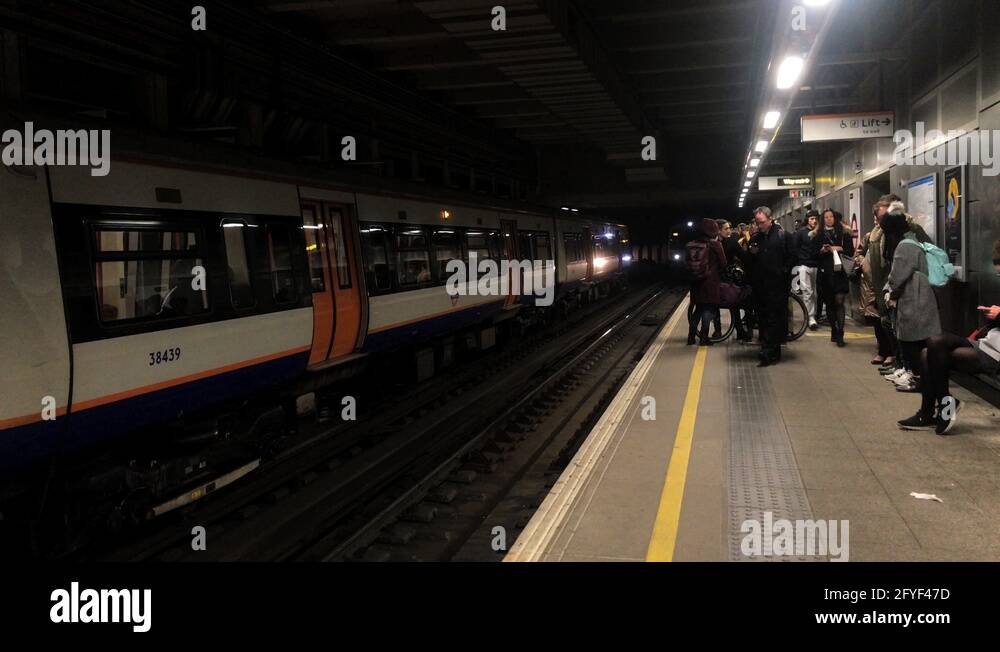 Overground train at platform Stock Videos & Footage - HD and 4K Video ...