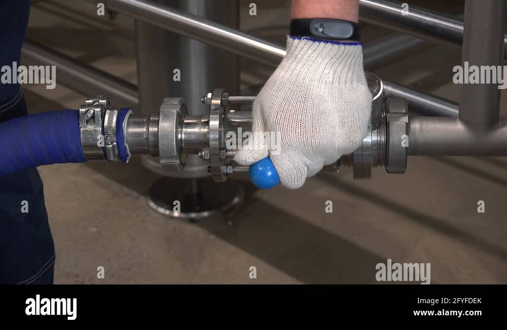 Flow control valve Stock Videos & Footage - HD and 4K Video Clips - Alamy
