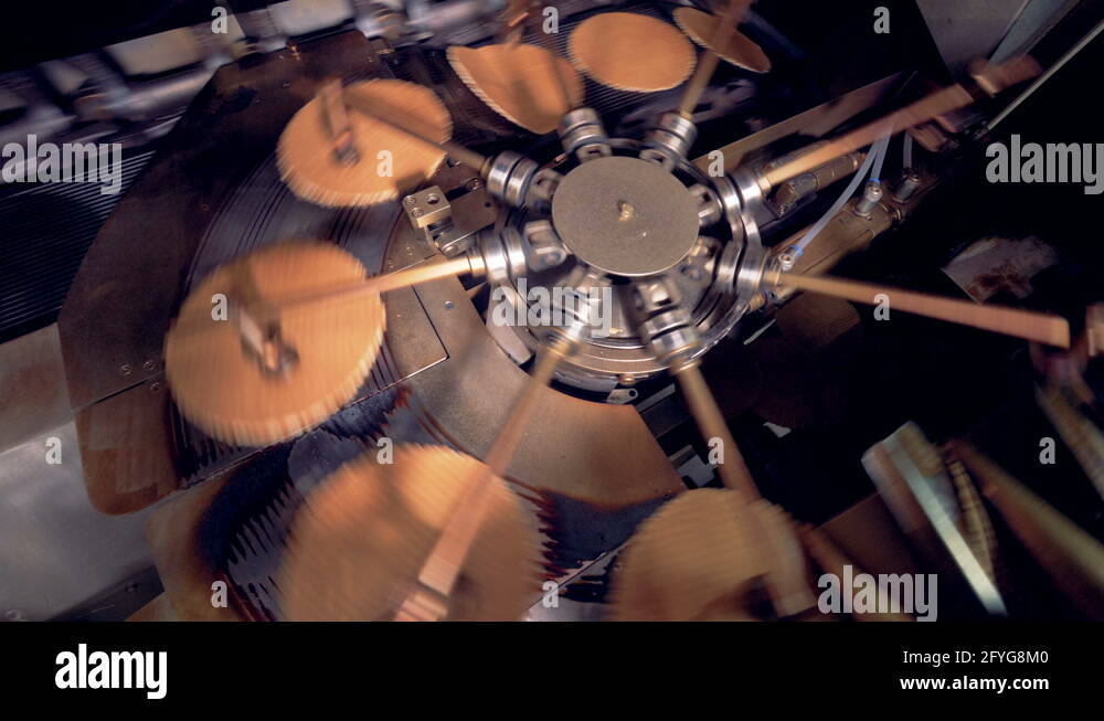 Circular wafer Stock Videos & Footage - HD and 4K Video Clips - Alamy