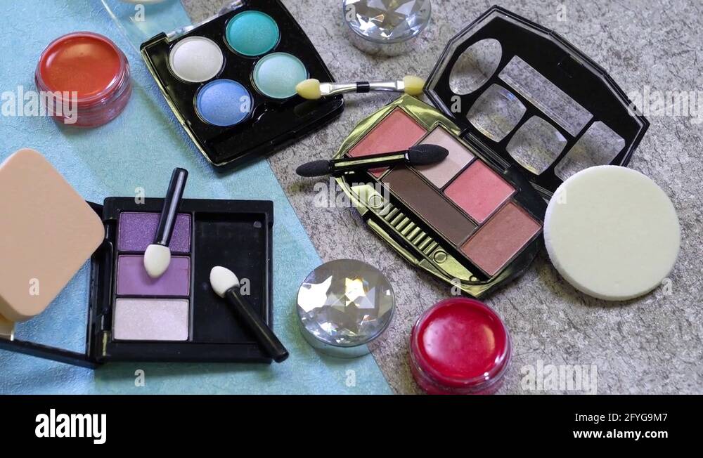 Messy tools Stock Videos & Footage - HD and 4K Video Clips - Alamy