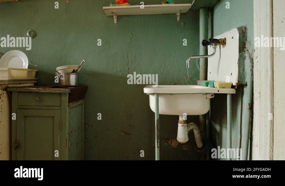 Communal dish Stock Videos & Footage - HD and 4K Video Clips - Alamy