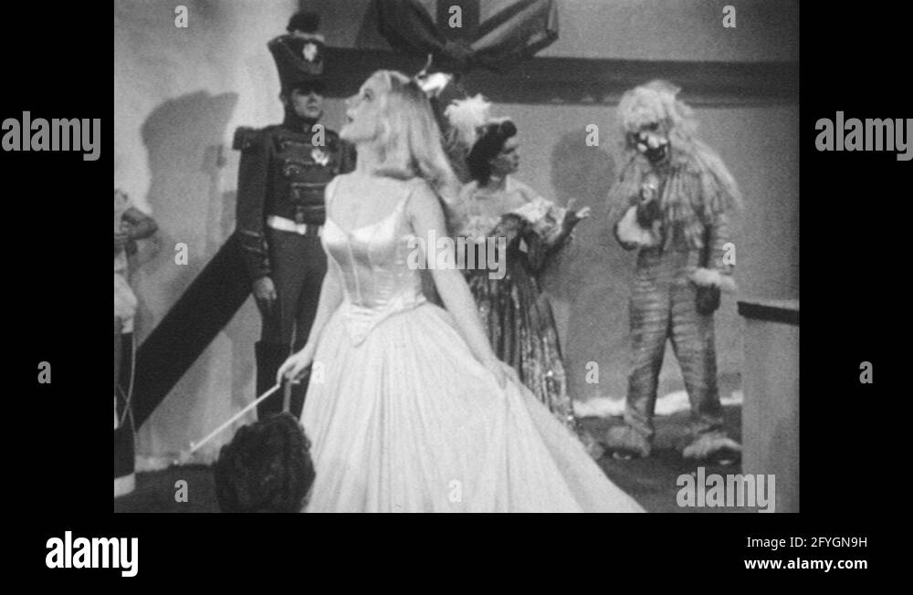 Pantomime characters Stock Videos & Footage - HD and 4K Video Clips - Alamy