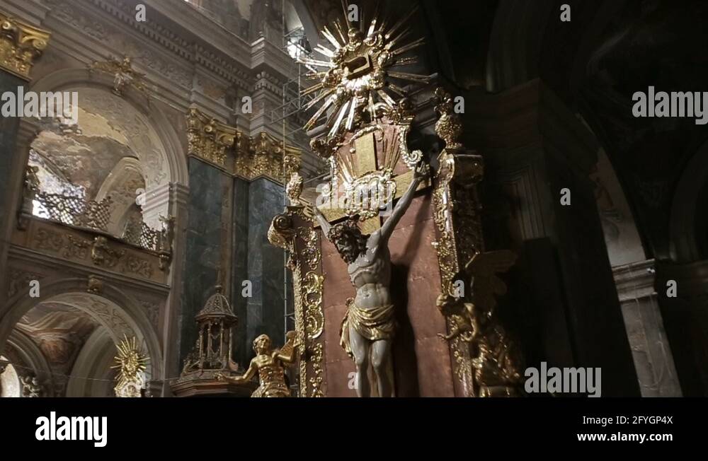 Decorated gothic arch Stock Videos & Footage - HD and 4K Video Clips ...