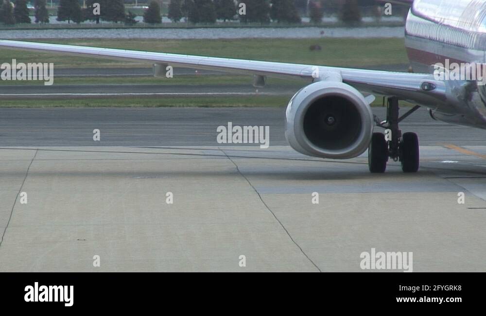 Moving jet Stock Videos & Footage - HD and 4K Video Clips - Alamy