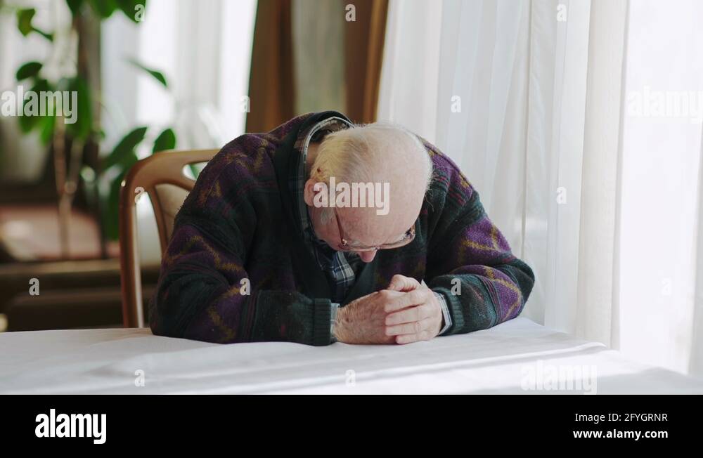 Table lift Stock Videos & Footage - HD and 4K Video Clips - Alamy
