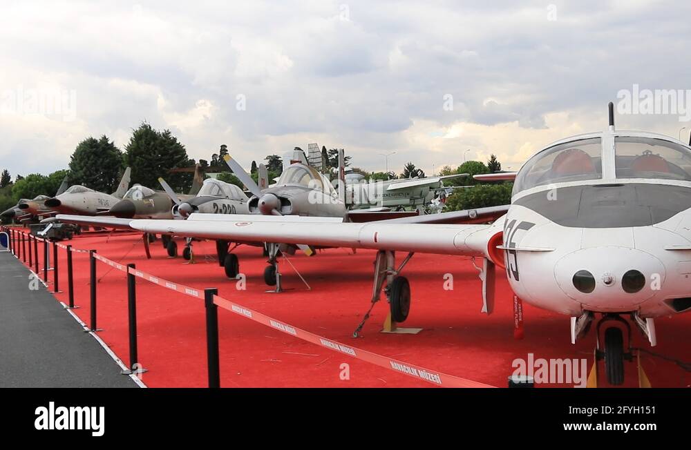 Civilian aircraft Stock Videos & Footage - HD and 4K Video Clips - Alamy