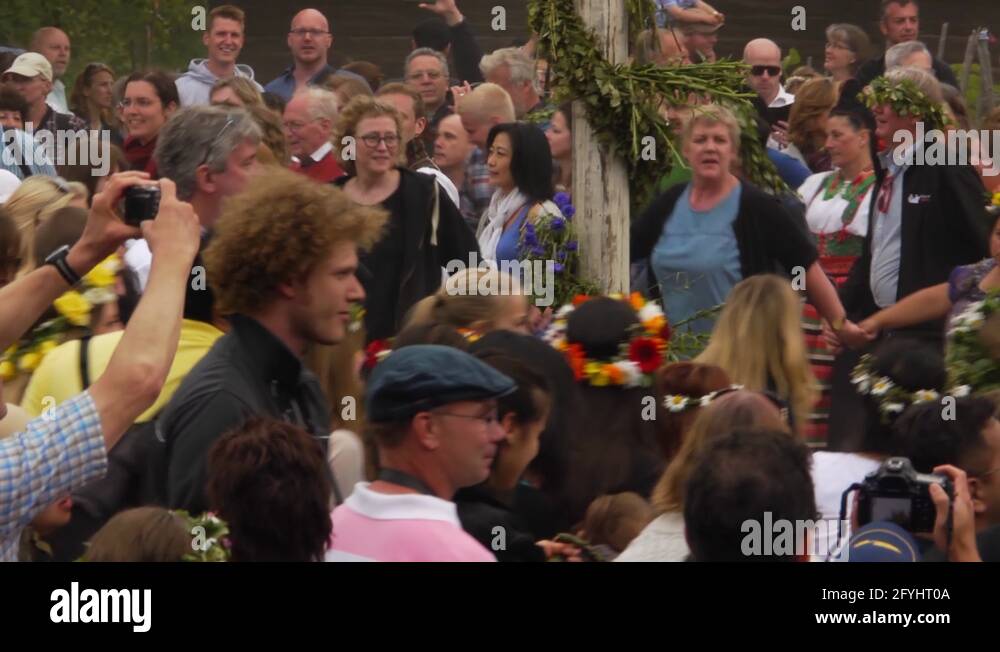 Traditional Swedish Midsummer Pole Dancing. Beautiful Traditional ...