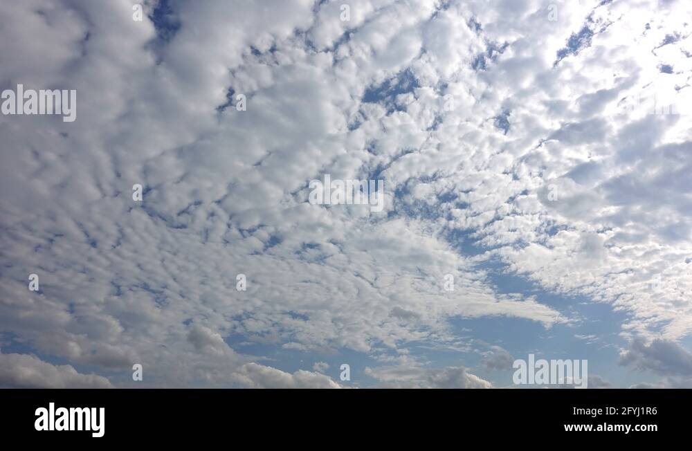 Cirro stratus cloud Stock Videos & Footage - HD and 4K Video Clips - Alamy