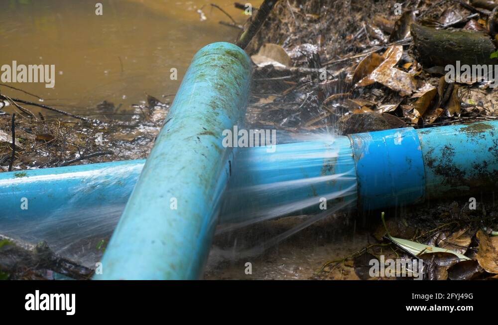 Busted water main Stock Videos & Footage - HD and 4K Video Clips - Alamy