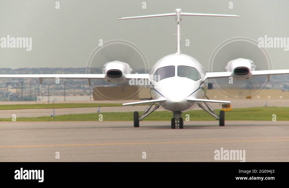 Piaggio aircraft Stock Videos & Footage - HD and 4K Video Clips - Alamy