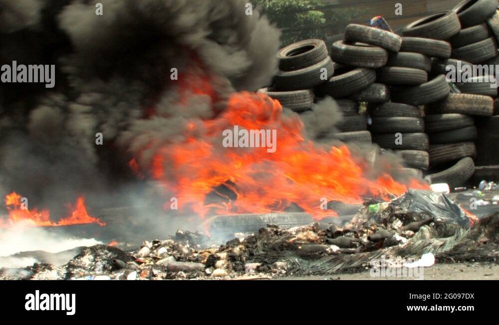 Riot barricade Stock Videos & Footage - HD and 4K Video Clips - Alamy