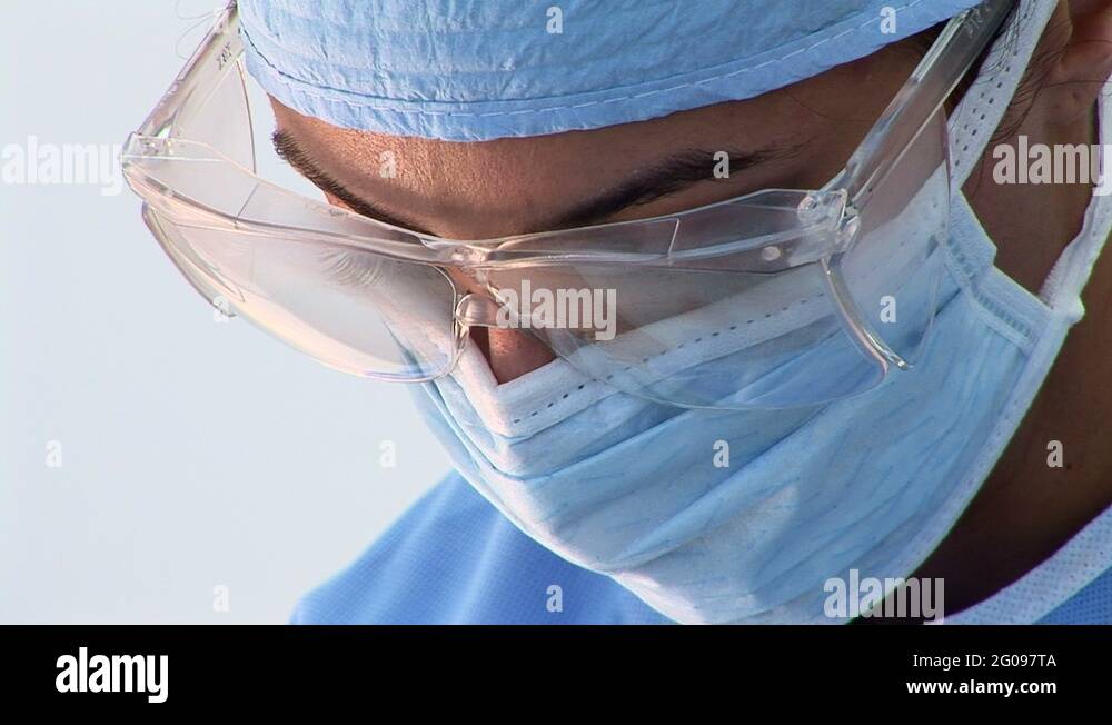 Surgeon Stock Videos & Footage - HD and 4K Video Clips - Alamy