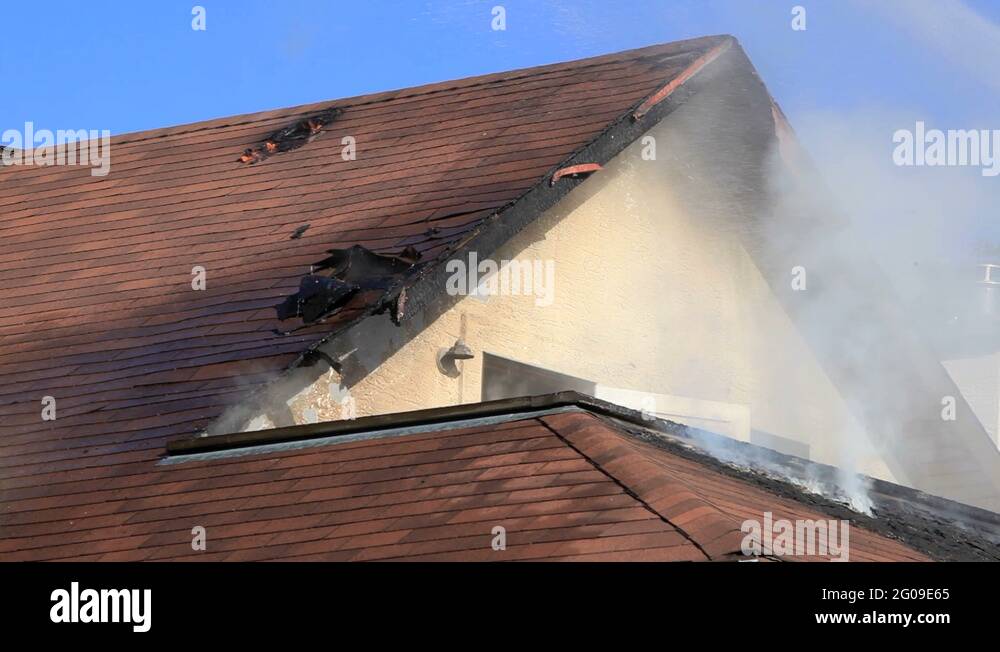 House fire Stock Videos & Footage - HD and 4K Video Clips - Alamy
