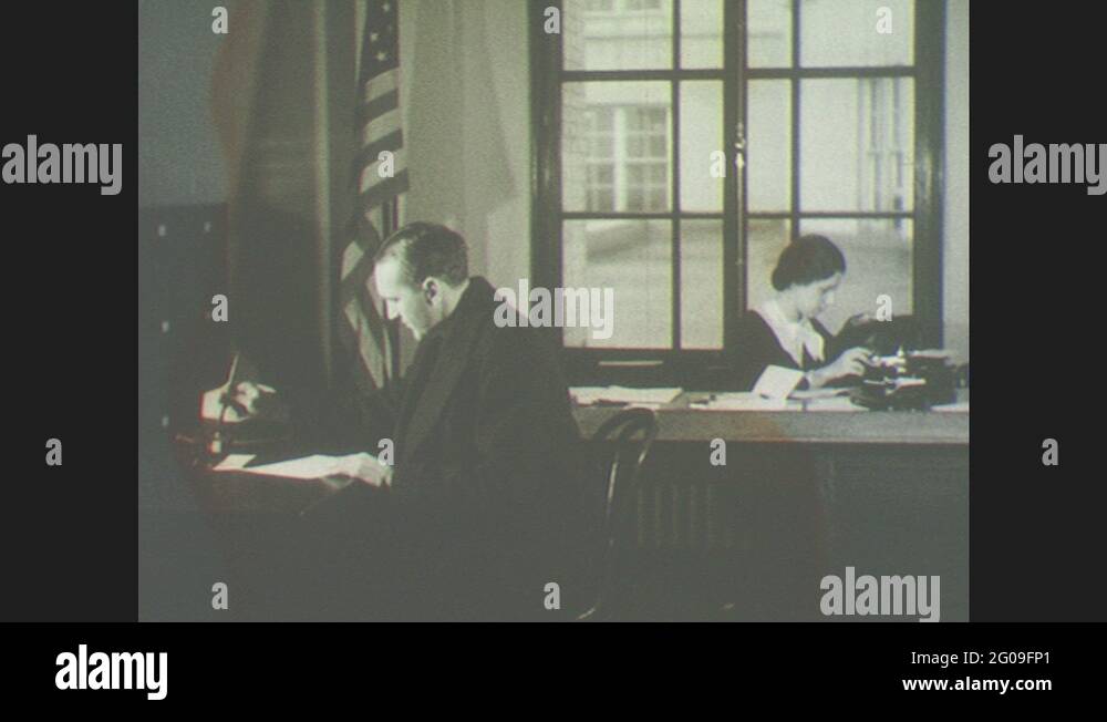 1930s paper desk Stock Videos & Footage - HD and 4K Video Clips - Alamy