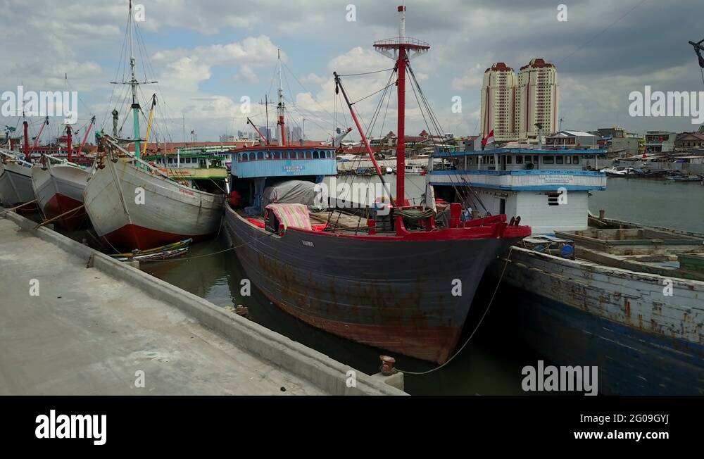 Sunda culture Stock Videos & Footage - HD and 4K Video Clips - Alamy