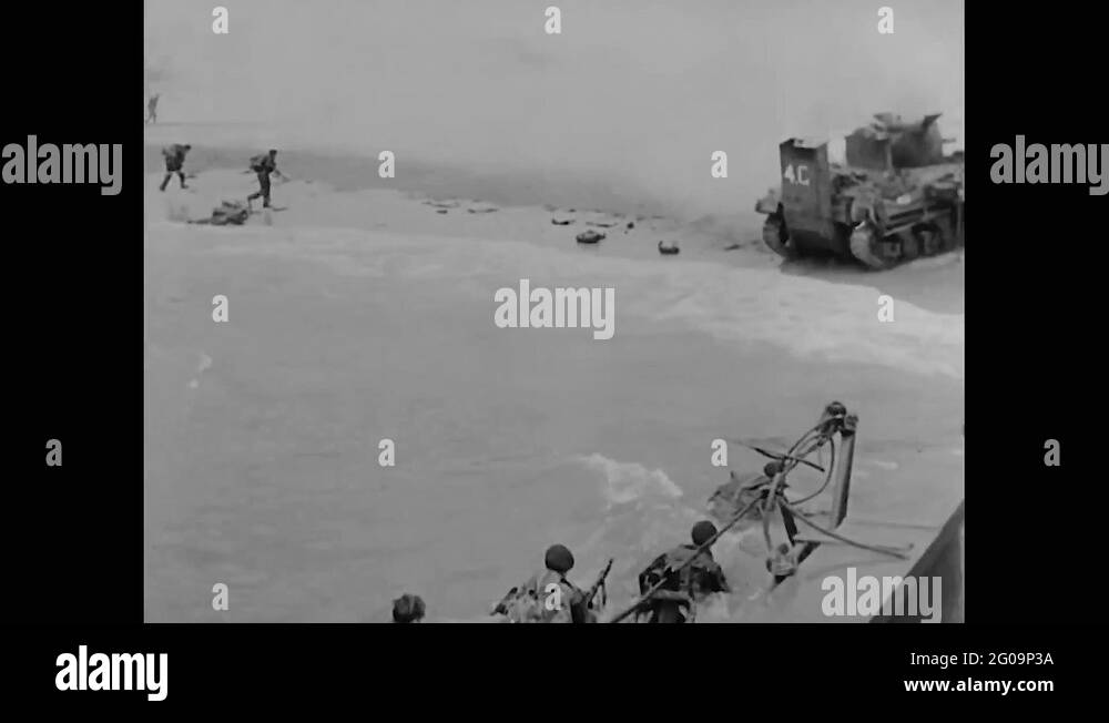 Ww2 soldiers beach Stock Videos & Footage - HD and 4K Video Clips - Alamy
