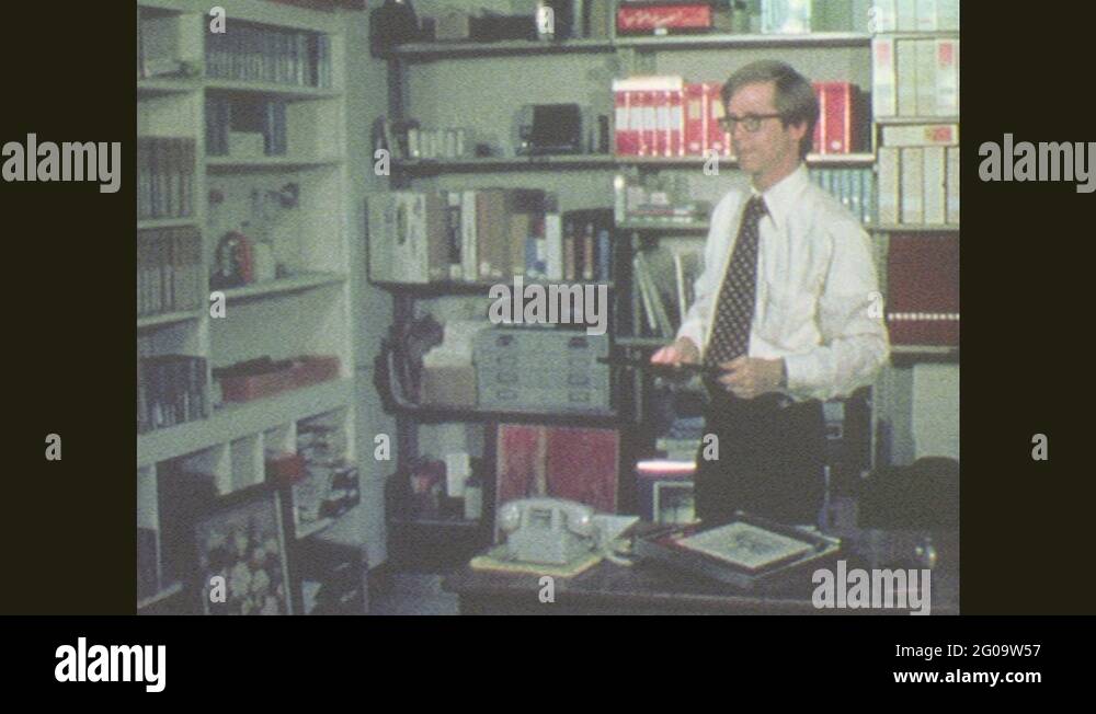 Men stand Stock Videos & Footage - HD and 4K Video Clips - Alamy