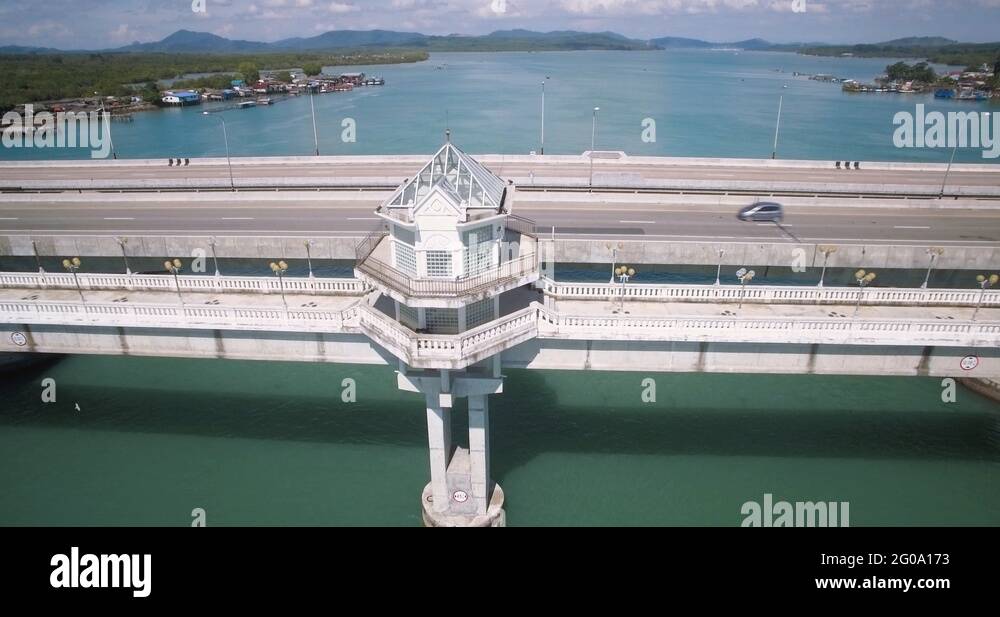 Approach to tower bridge Stock Videos & Footage - HD and 4K Video Clips ...