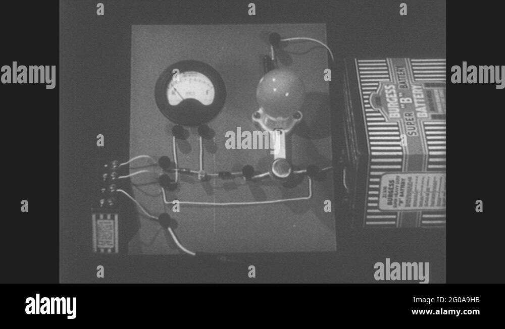 Transistor battery Stock Videos & Footage - HD and 4K Video Clips - Alamy