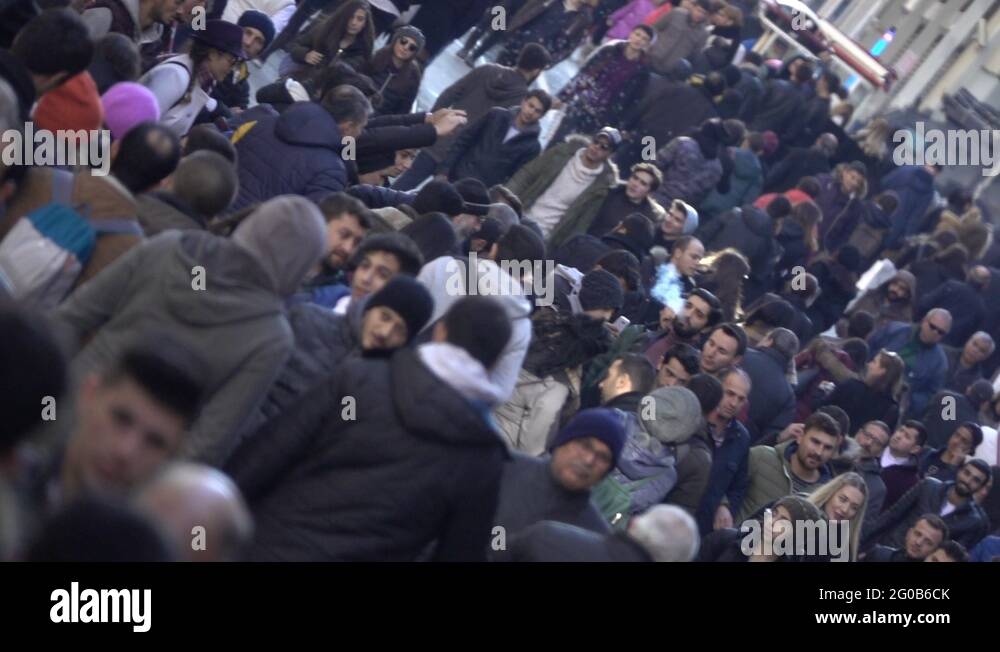 Dense crowd city Stock Videos & Footage - HD and 4K Video Clips - Alamy