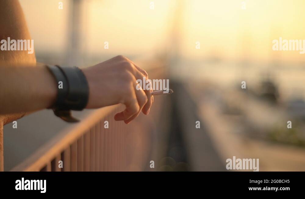 Falling bridge Stock Videos & Footage - HD and 4K Video Clips - Alamy