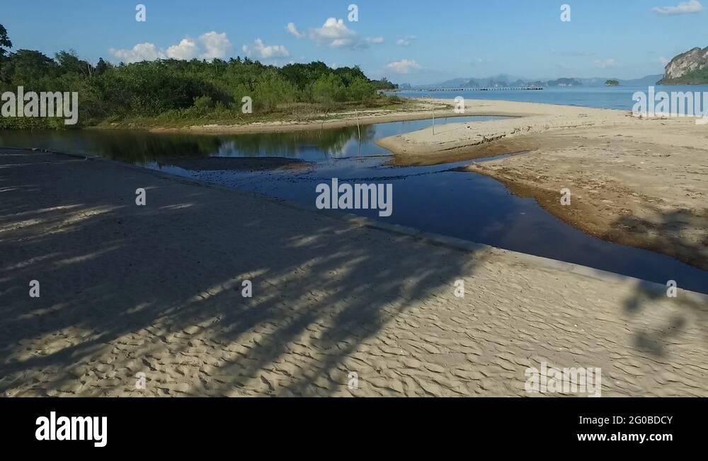 Takeoff from beach Stock Videos & Footage - HD and 4K Video Clips - Alamy