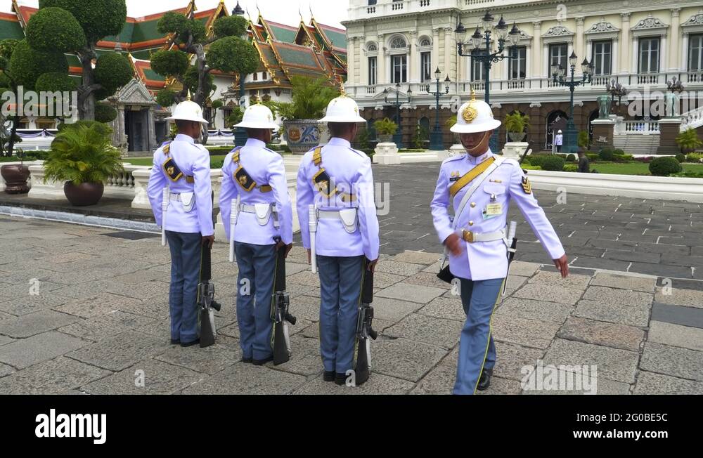 Bangkok temple guards Stock Videos & Footage - HD and 4K Video Clips ...