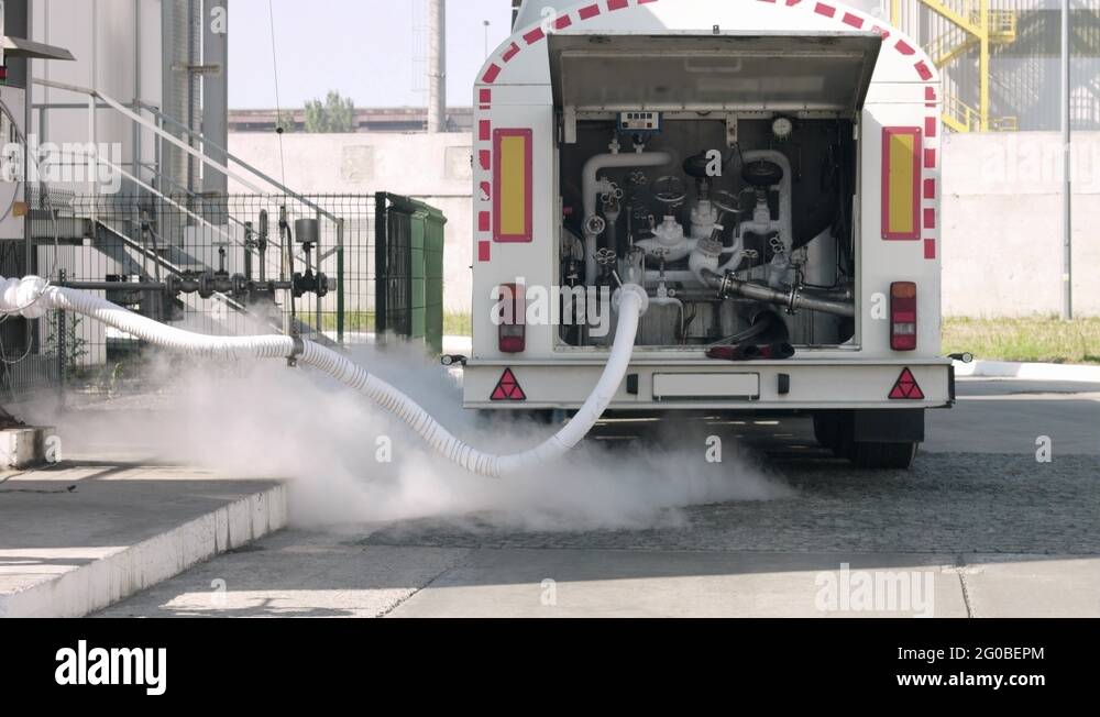 Oxygen tanker Stock Videos & Footage - HD and 4K Video Clips - Alamy