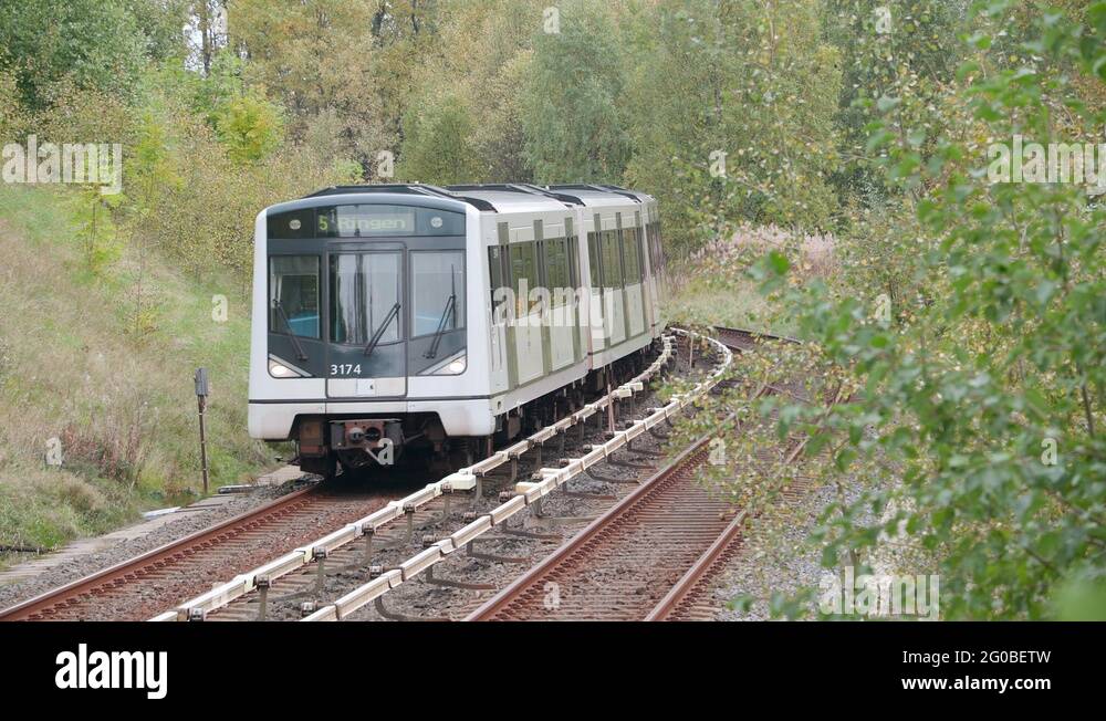 Curved platform Stock Videos & Footage - HD and 4K Video Clips - Alamy