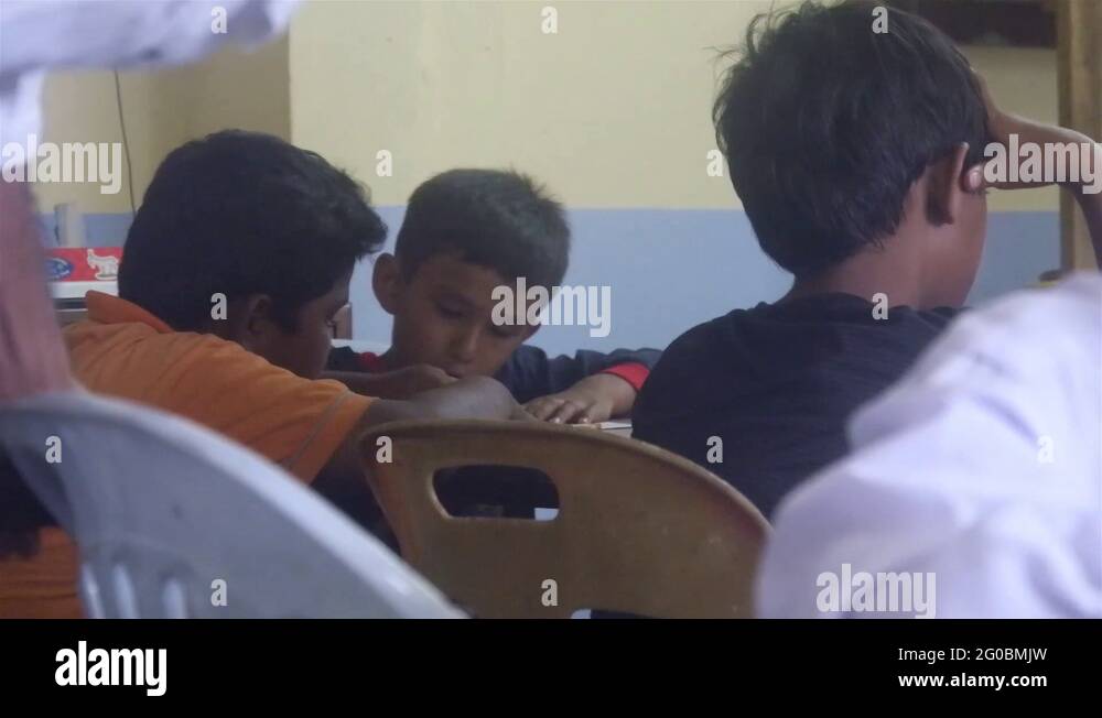 Left drawing Stock Videos & Footage - HD and 4K Video Clips - Alamy