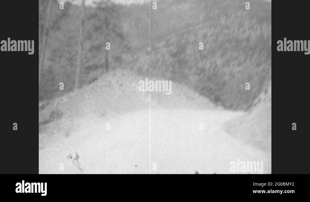 Road berm Stock Videos & Footage - HD and 4K Video Clips - Alamy