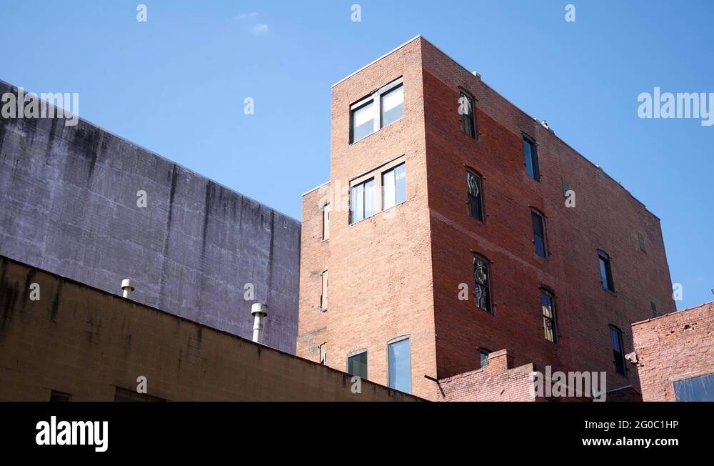 Tall skinny building Stock Videos & Footage - HD and 4K Video Clips - Alamy