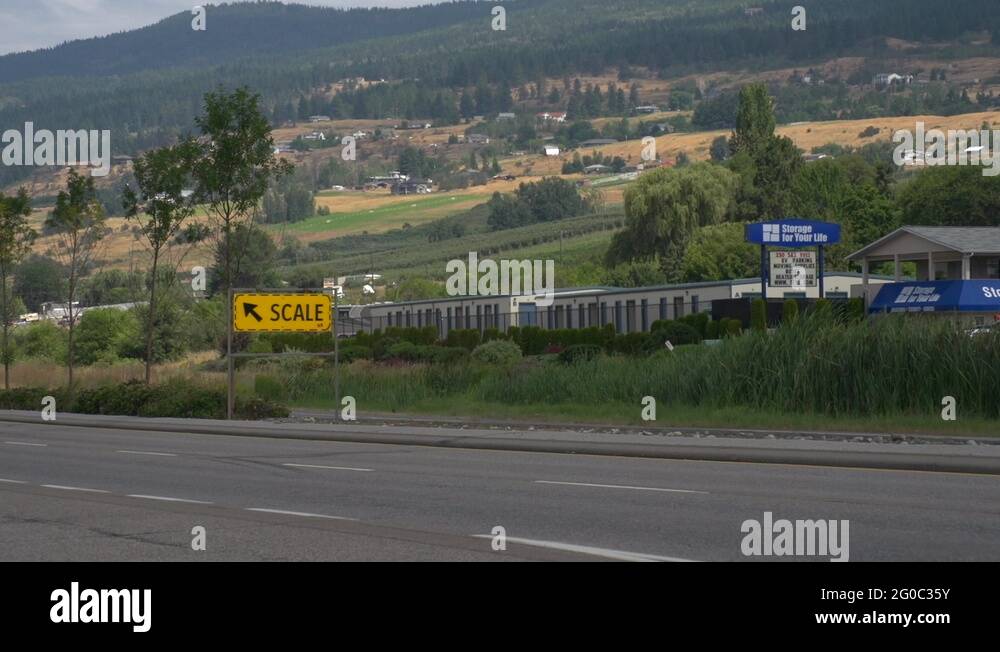 Weigh here sign Stock Videos & Footage - HD and 4K Video Clips - Alamy