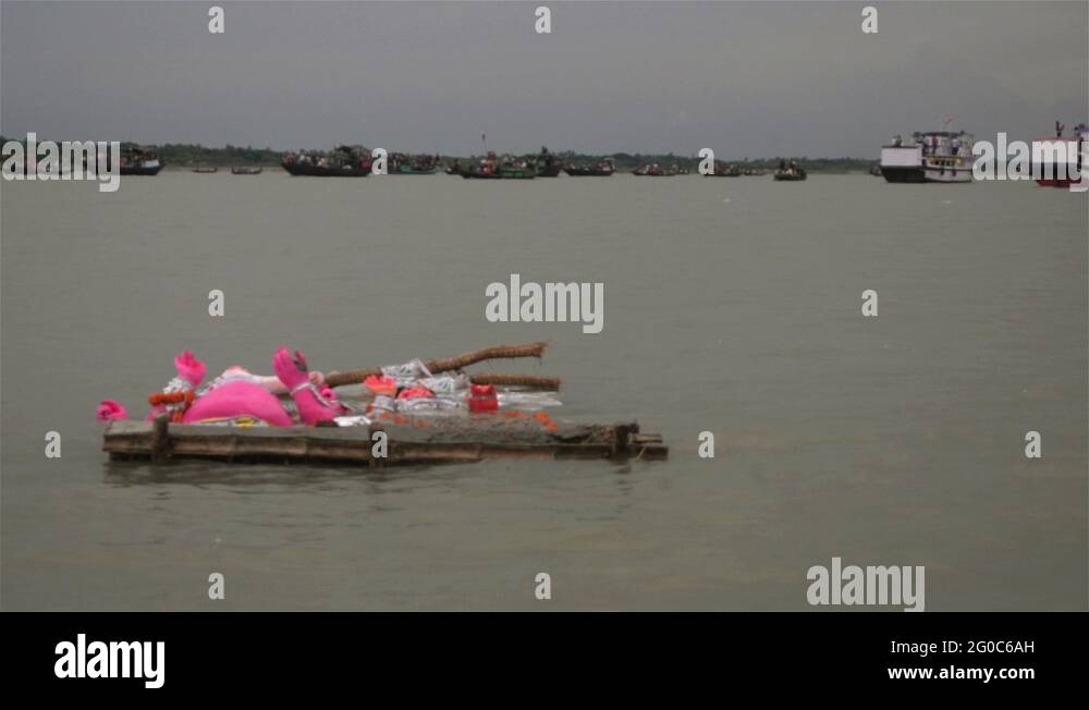 Immersion rituals Stock Videos & Footage - HD and 4K Video Clips - Alamy