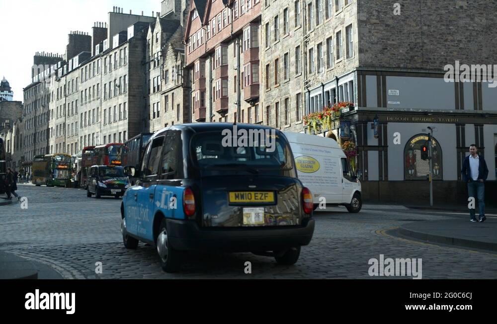 Edinburgh cab Stock Videos & Footage - HD and 4K Video Clips - Alamy