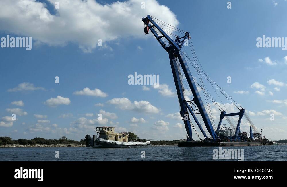 The giant floating crane Stock Videos & Footage - HD and 4K Video Clips ...