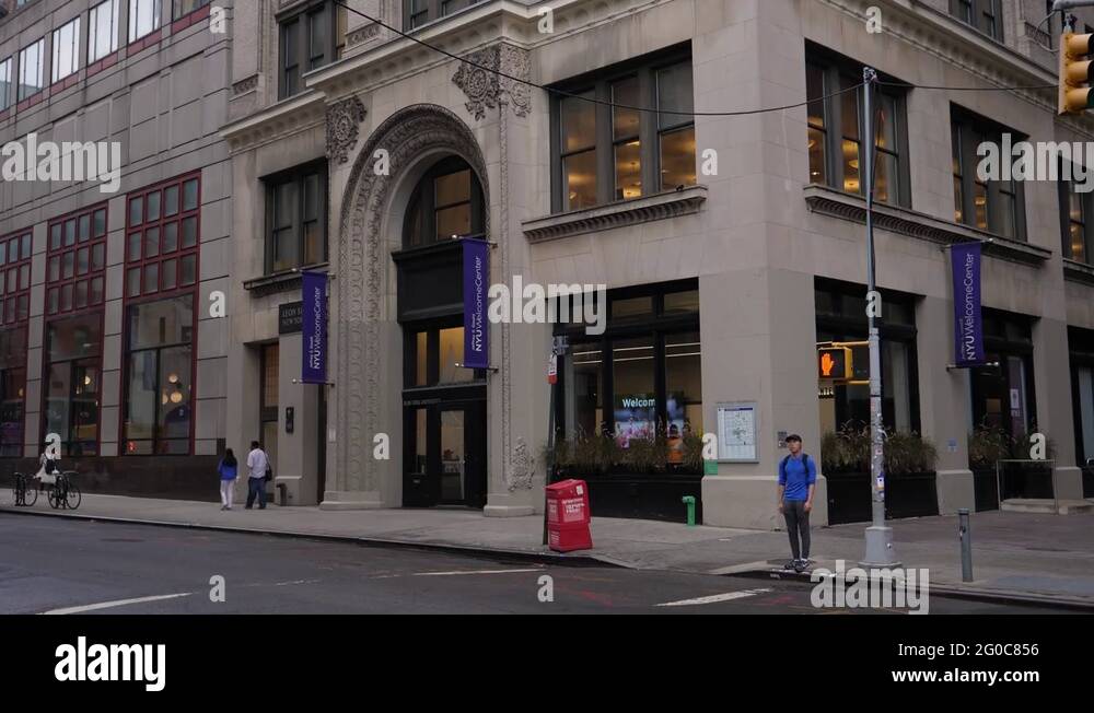 Nyu campus Stock Videos & Footage - HD and 4K Video Clips - Alamy