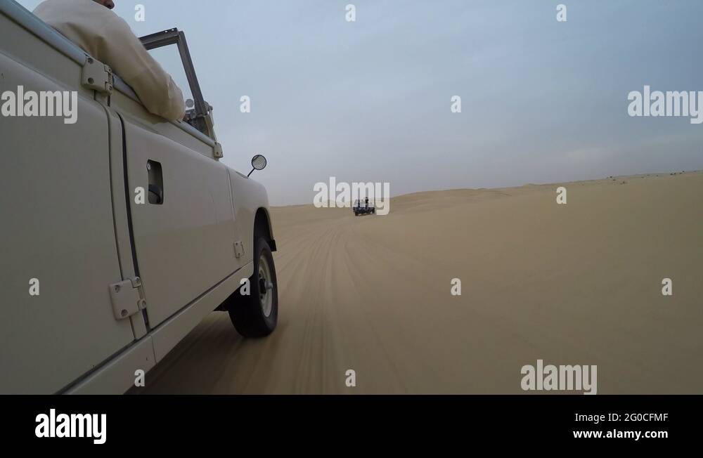 Desert land rover Stock Videos & Footage - HD and 4K Video Clips - Alamy