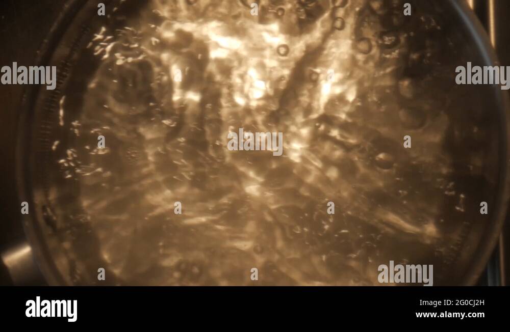 Water boiling Stock Videos & Footage - HD and 4K Video Clips - Alamy