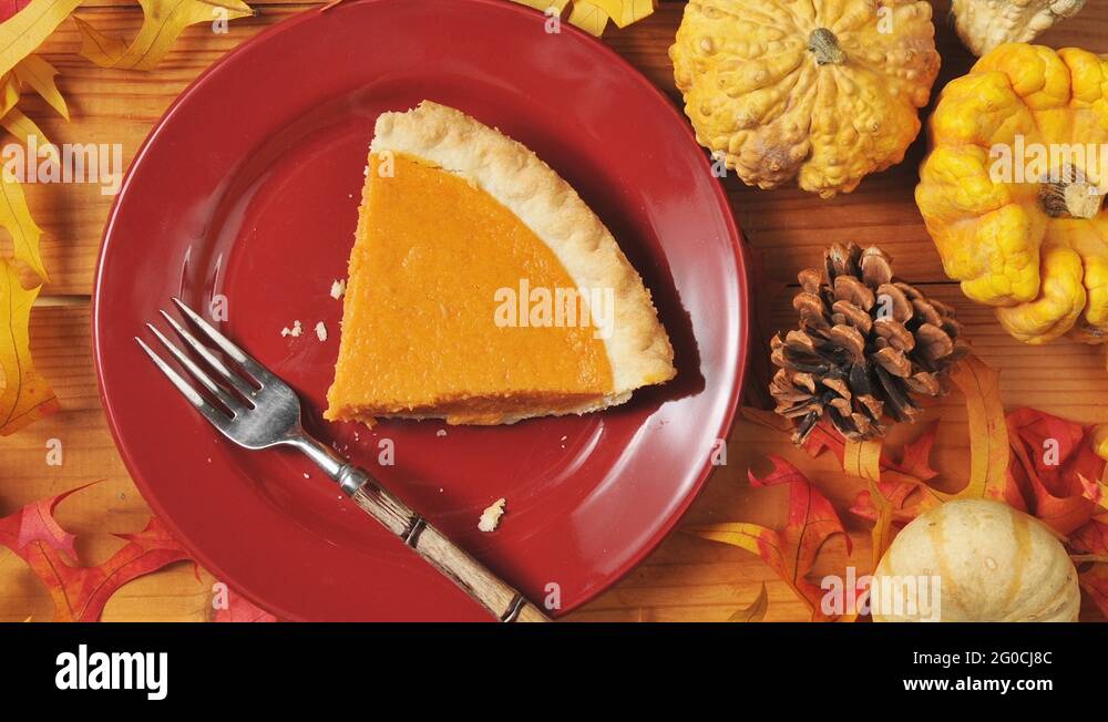 Slice pie overhead Stock Videos & Footage - HD and 4K Video Clips - Alamy