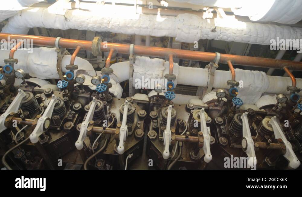 Engine intake valves Stock Videos & Footage - HD and 4K Video Clips - Alamy