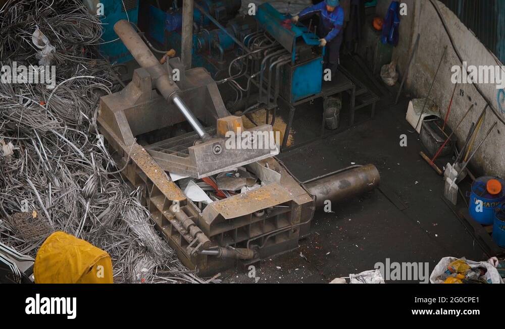 Wrecking yard Stock Videos & Footage - HD and 4K Video Clips - Alamy