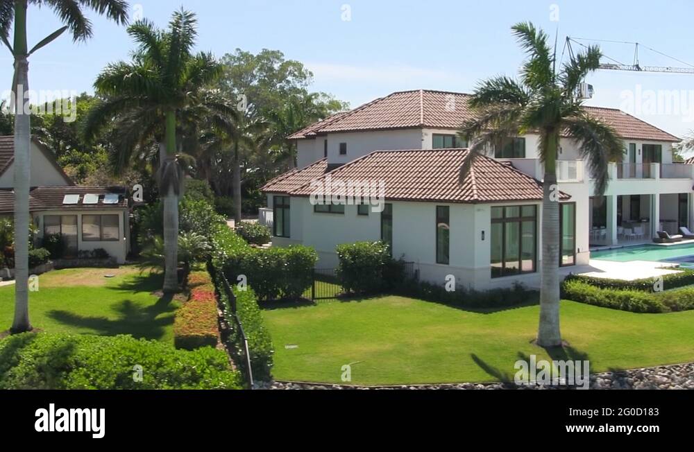 Waterfront homes Naples Florida Stock Video Footage - Alamy