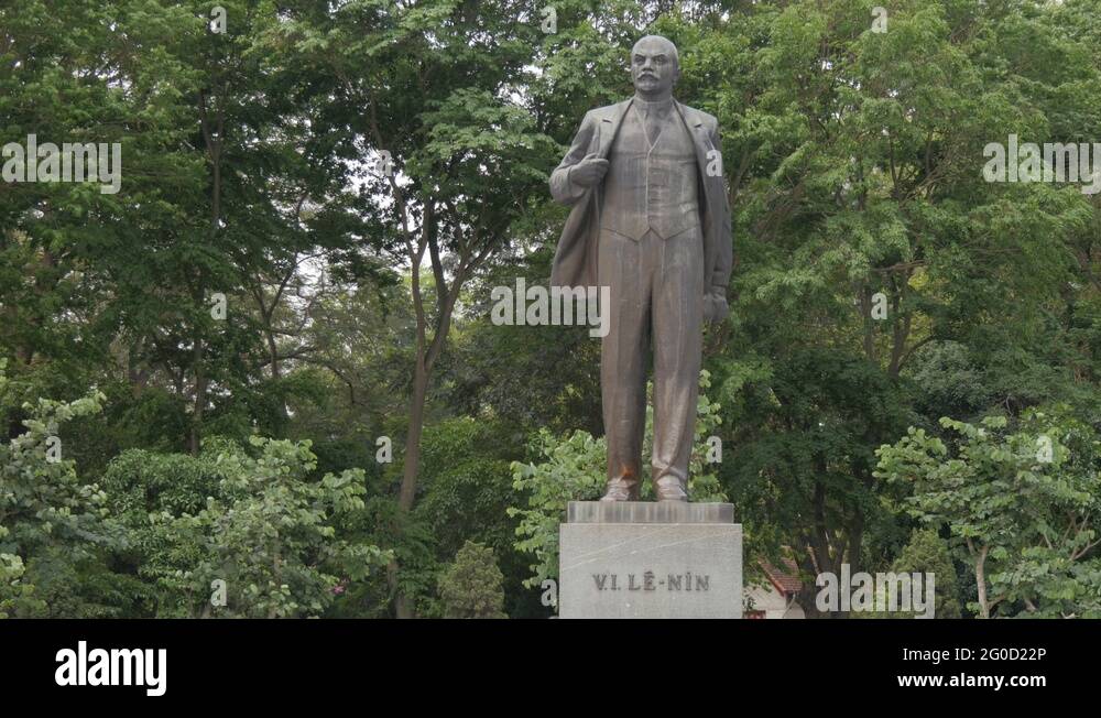 Communist lenin statue Stock Videos & Footage - HD and 4K Video Clips ...