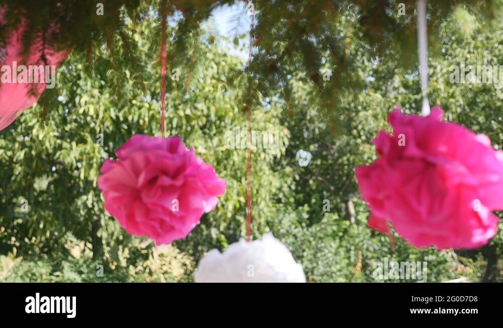 3d papercraft Stock Videos & Footage - HD and 4K Video Clips - Alamy