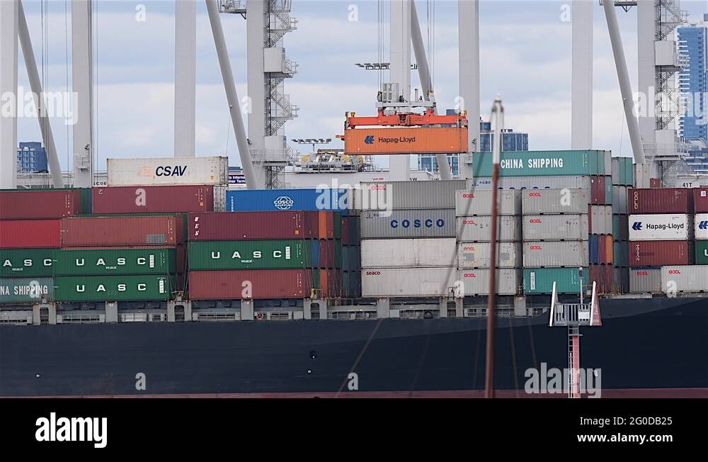 Ship loading Stock Videos & Footage - HD and 4K Video Clips - Alamy