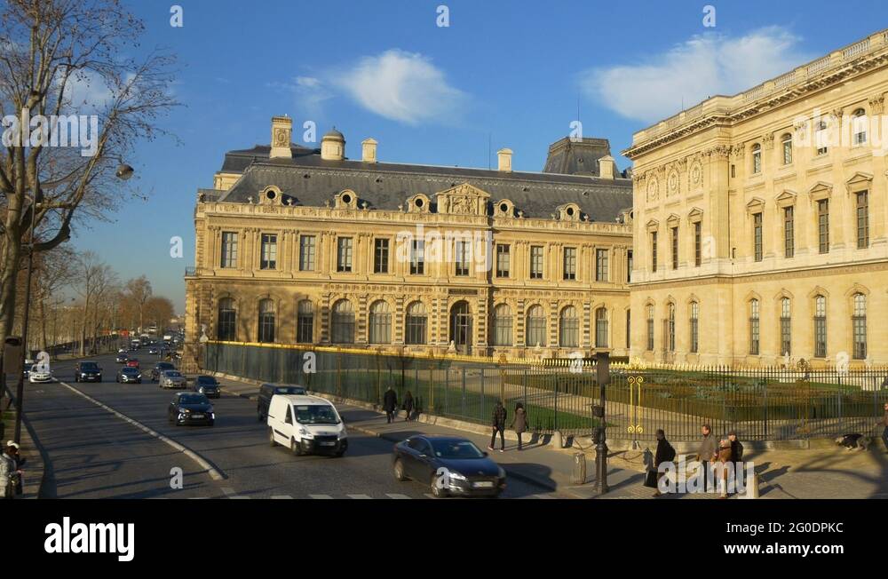 day paris double-decker bus louvre museum riverside pov panorama 4k ...