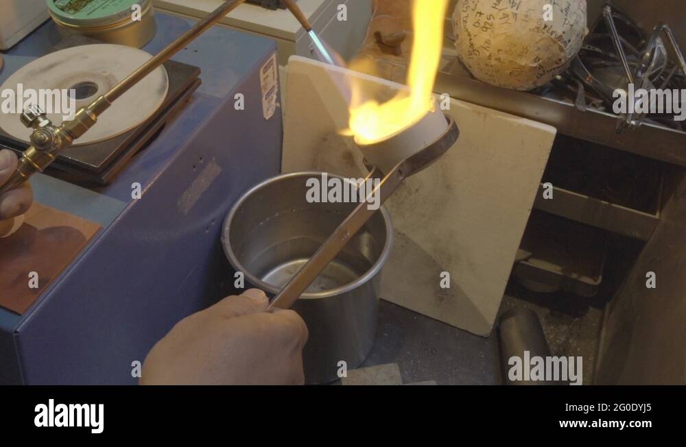 Gold cast Stock Videos & Footage - HD and 4K Video Clips - Alamy